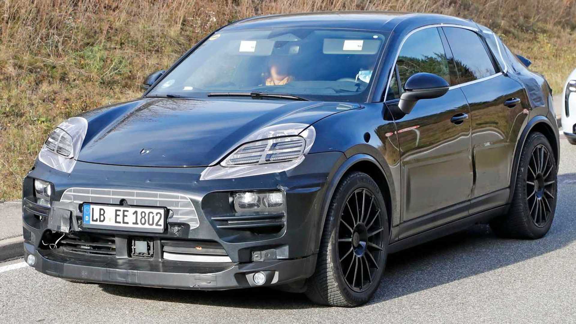Porsche Macan eléctrico: fotos espía del SUV ecológico