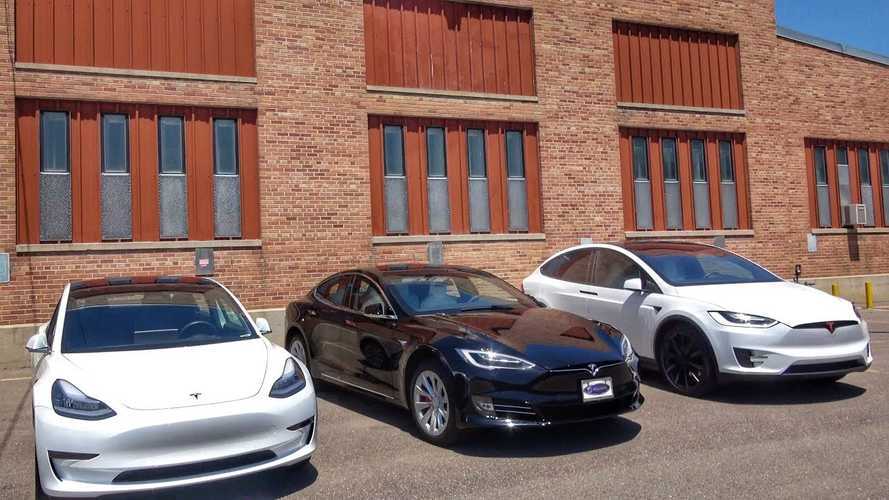 Tesla Model X With Bulletproof Glass Vs AK47: Does It Hold Up?