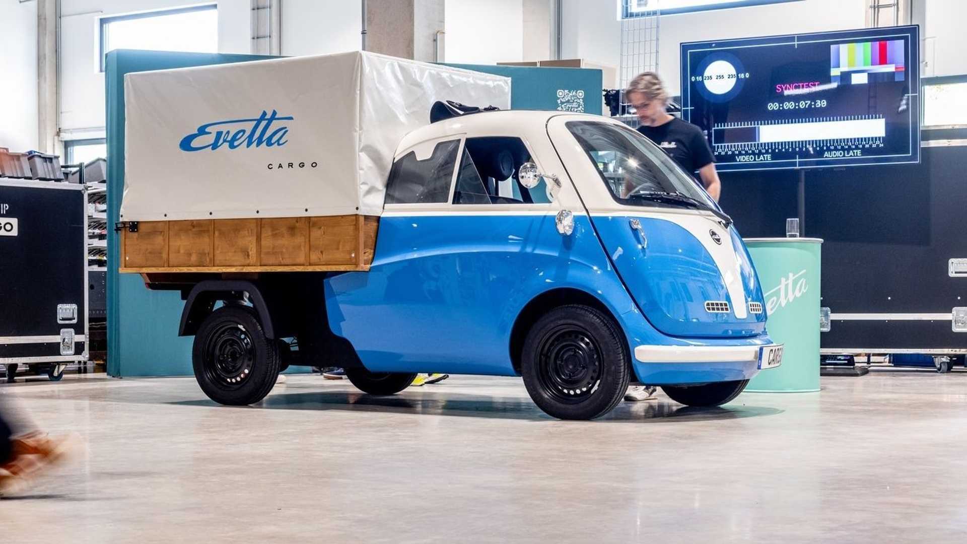 Microcarro elétrico estreia com visual retrô e inspirado no Romi-Isetta