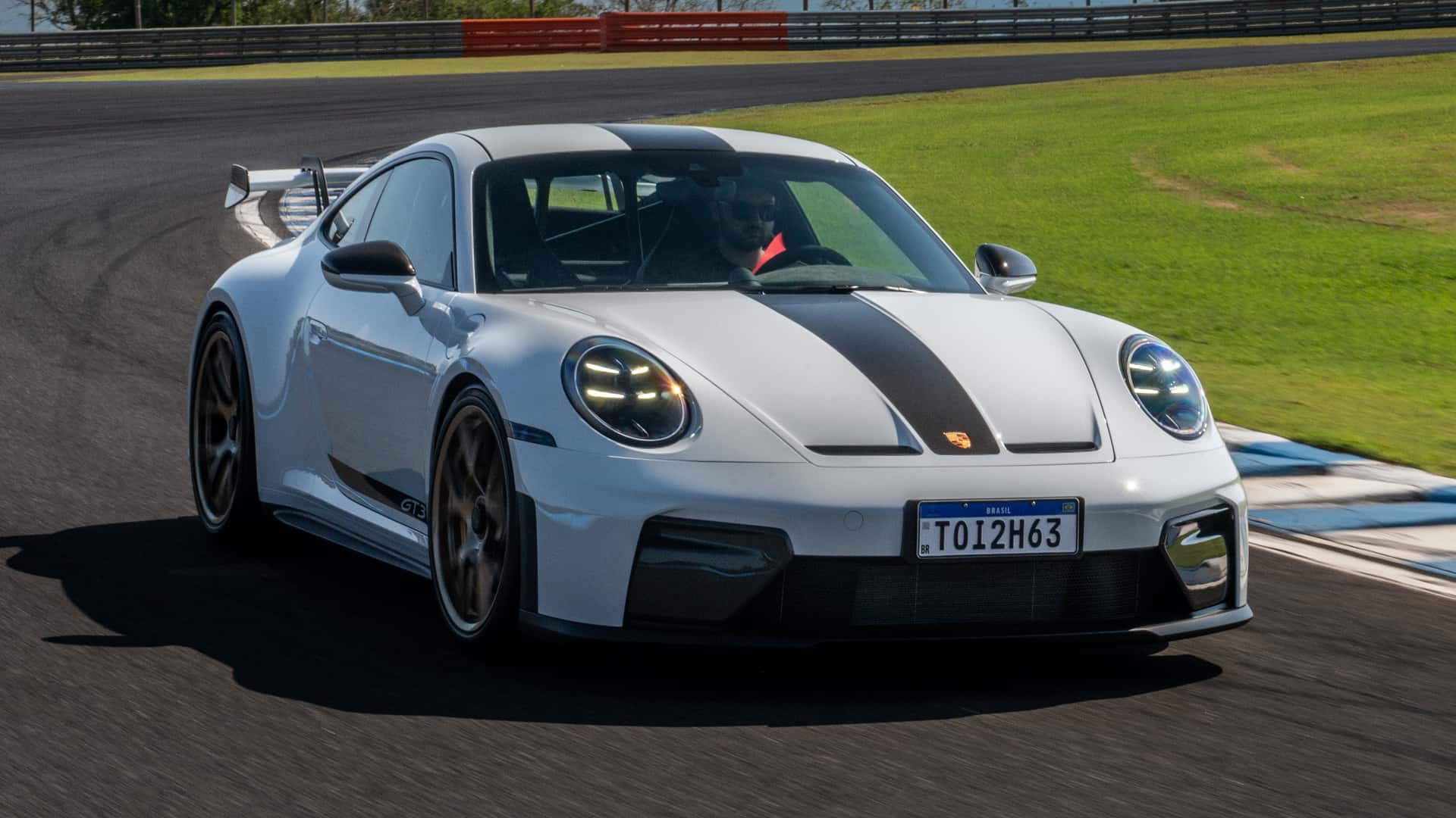 Porsche 911 GT3 (992.2): preço da versão semi-pista do esportivo