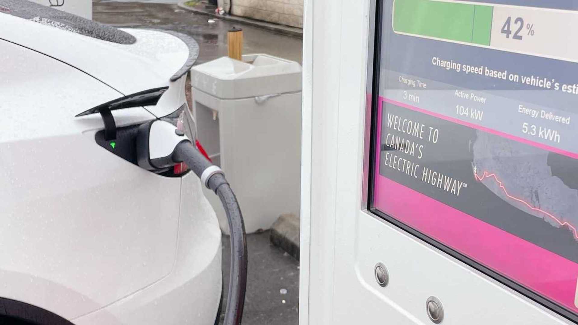 Report: Tesla CCS1 Adapter Works In NA, But Only With Newer Cars