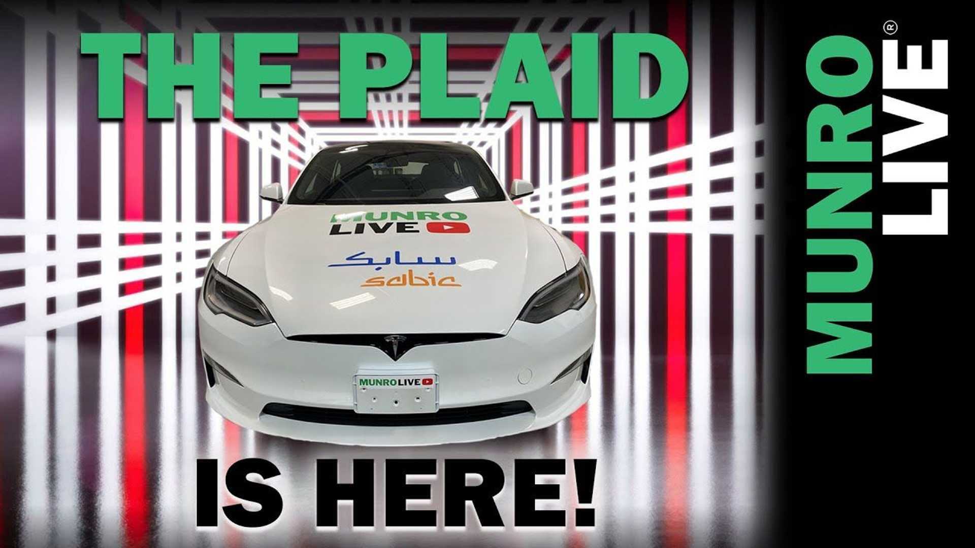 Sandy Munro Checks Out Tesla Model S Plaid Ahead Of Teardown