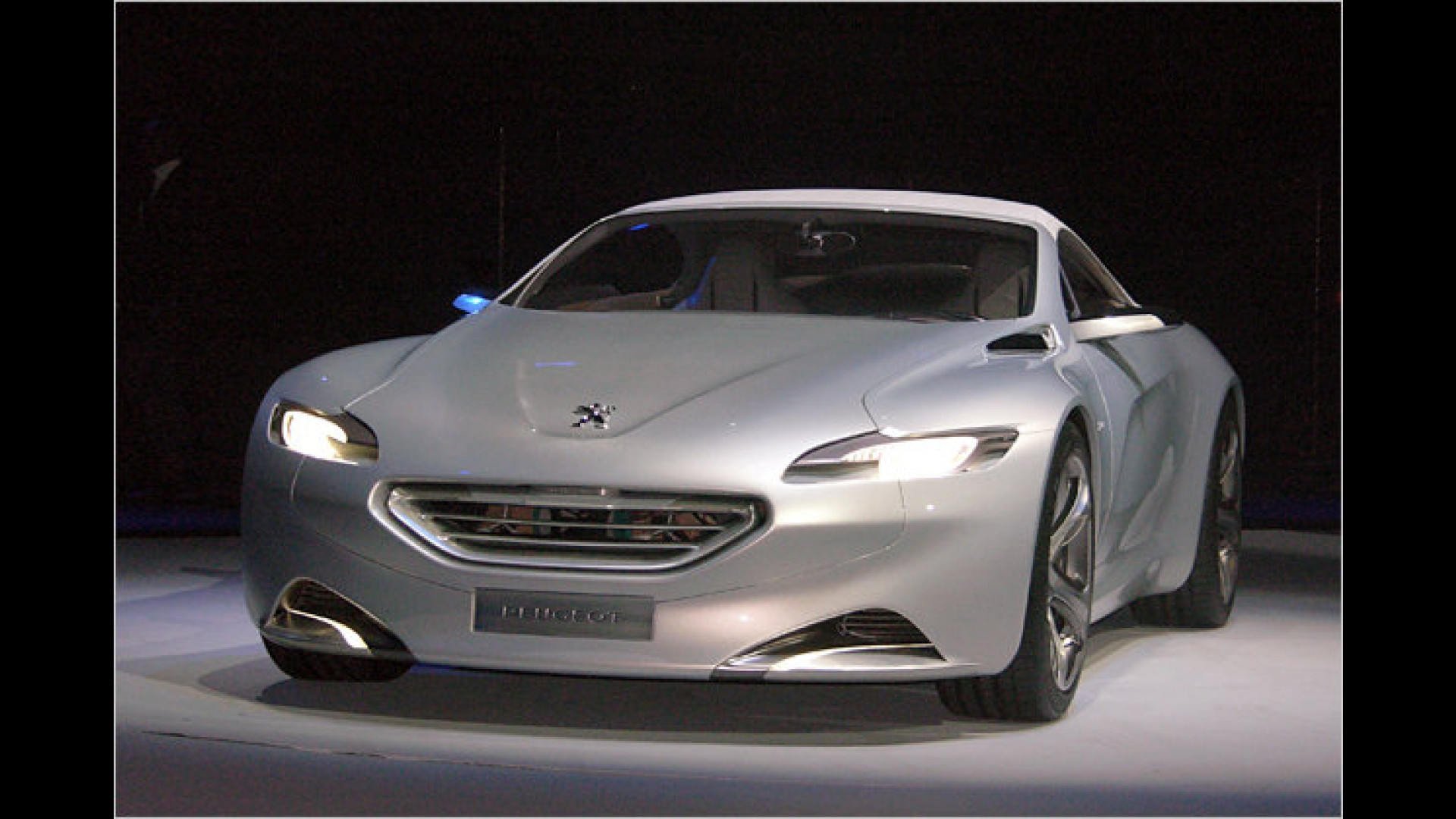 Roadster-Studie Peugeot SR1: Ausblick in die nahe Zukunft