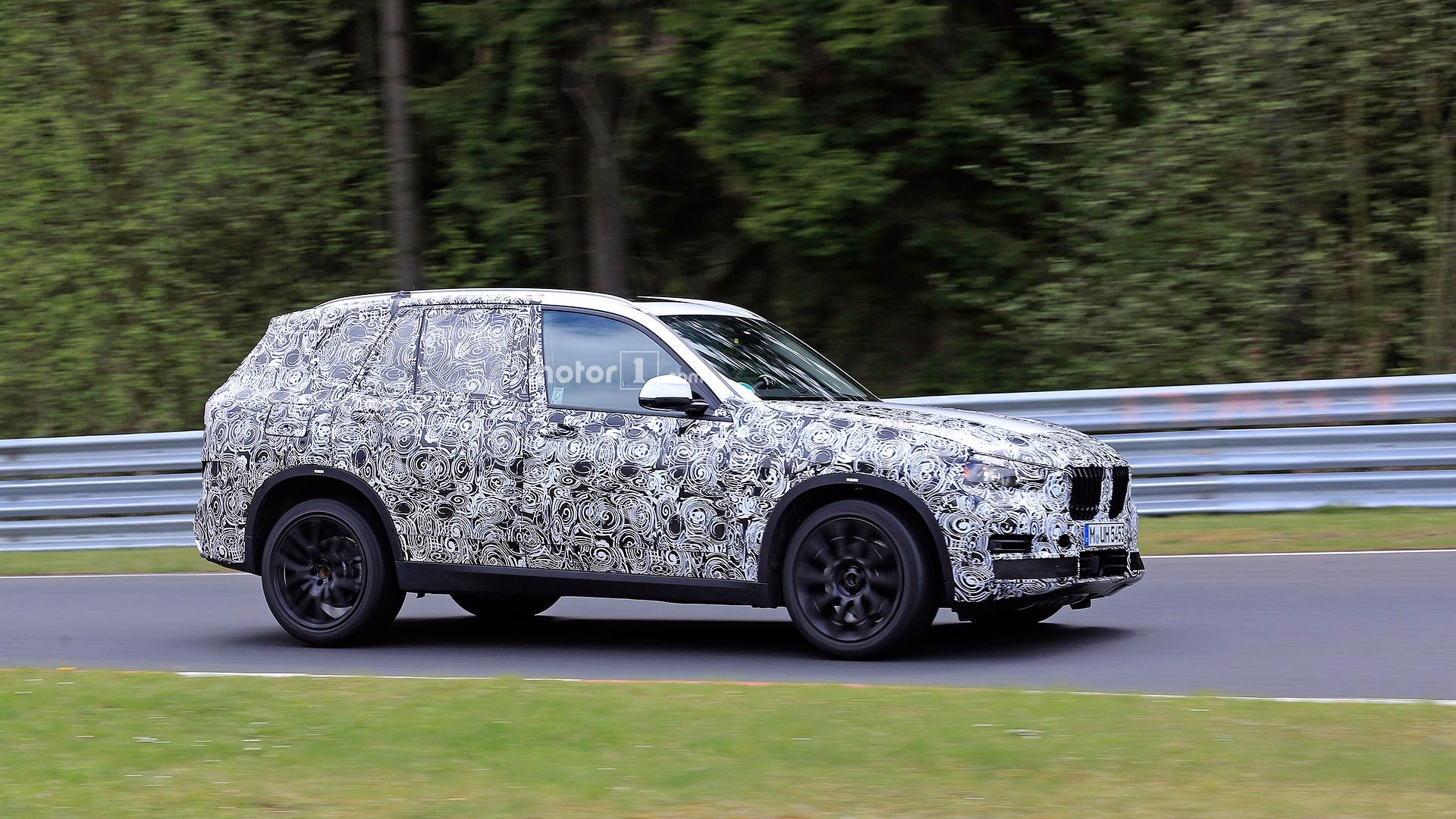 Next-Gen BMW X5 Test Mule Spied Back On Track
