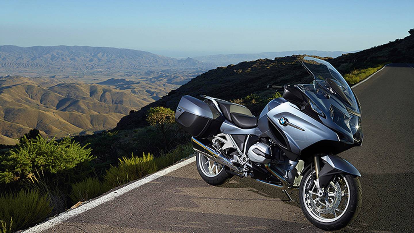 BMW's Big Boy Touring Bike - BMW R 1200 RT Review