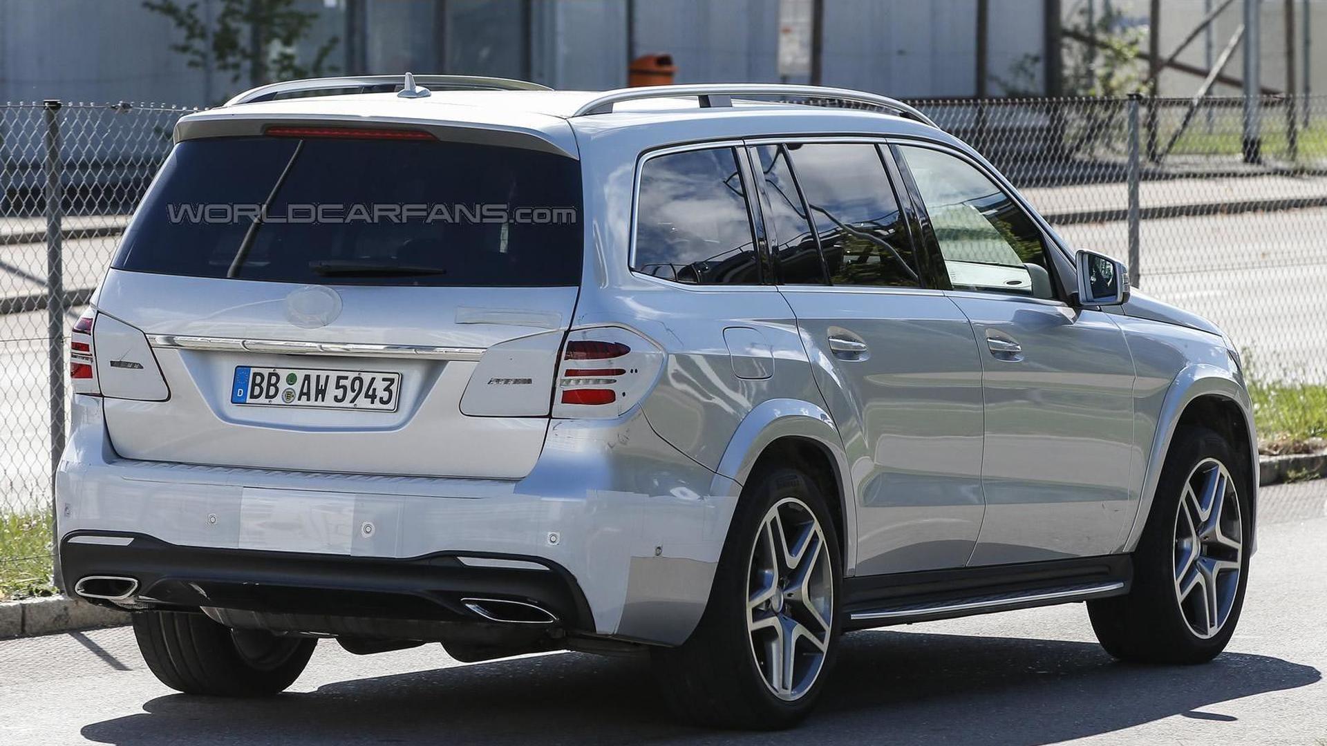 2016 Mercedes-Benz GLS (GL facelift) spied with very little mascara