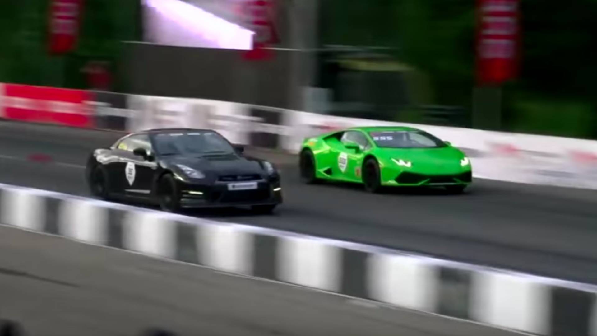 1,200 bg savaşı: Lamborghini vs Nissan GT-R