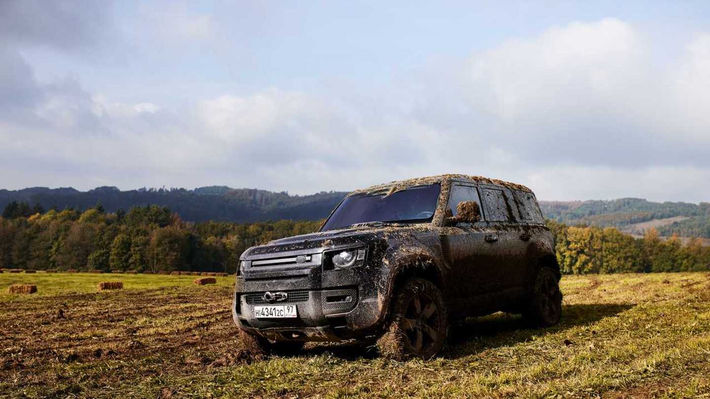 Varios Jaguar y Land Rover, a subasta por el 60 aniversario de 007