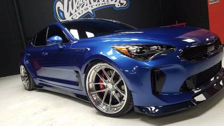 Kia déchaîne les foules avec ses deux merveilleuses Stinger