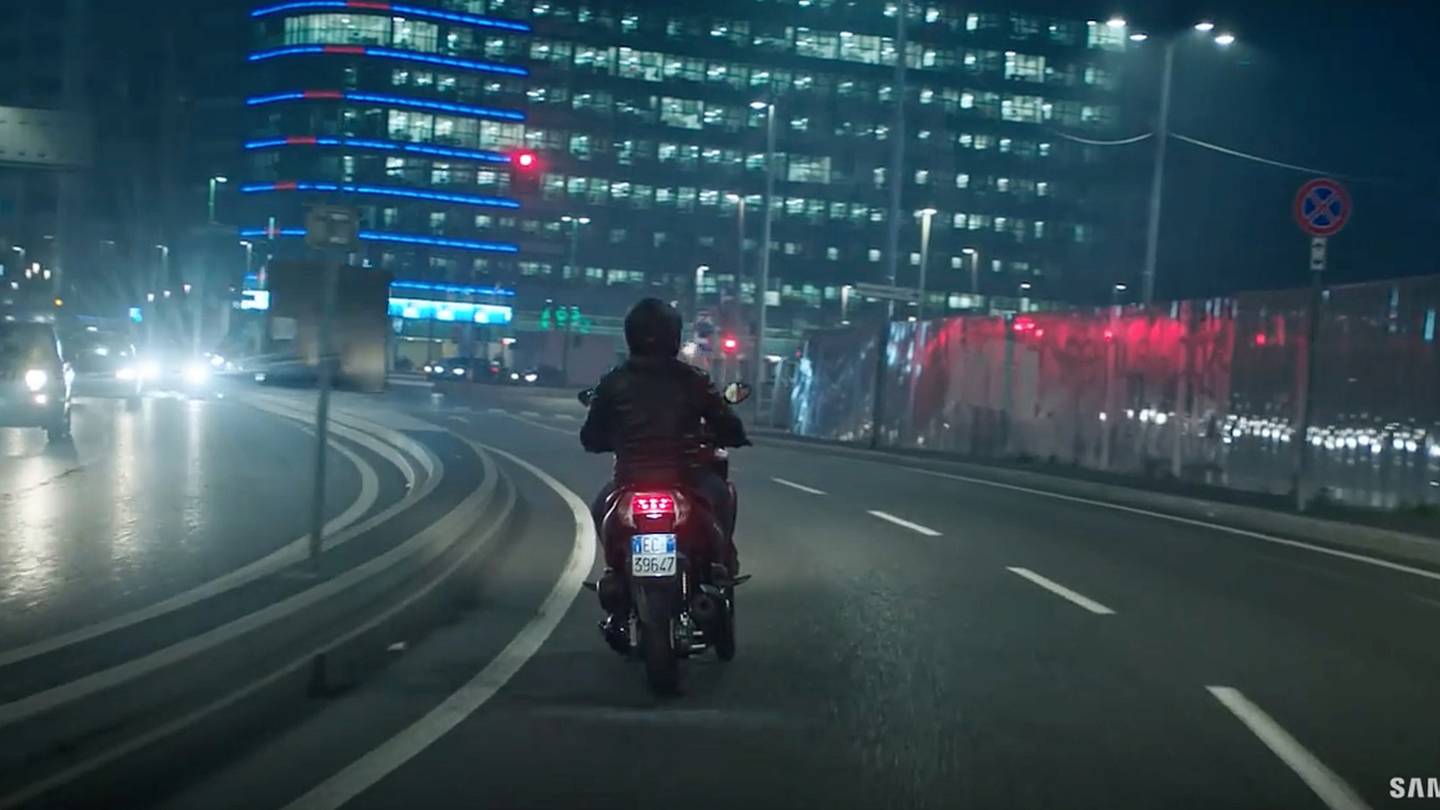 Safety Tech — Samsung's Smart Windshield Concept