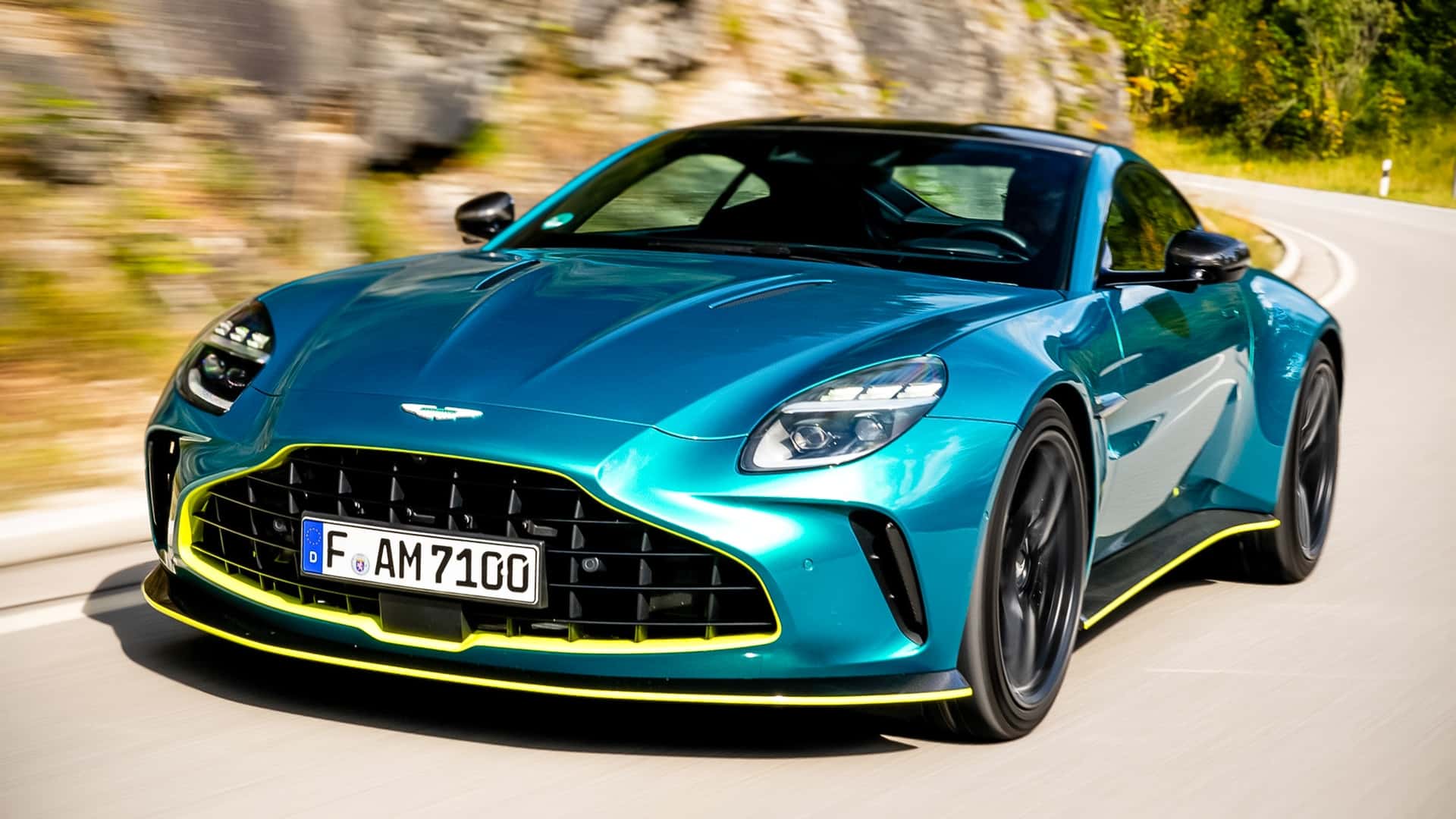 Aston Martin Vantage (2024) first drive: In the footsteps of the 911 Turbo?