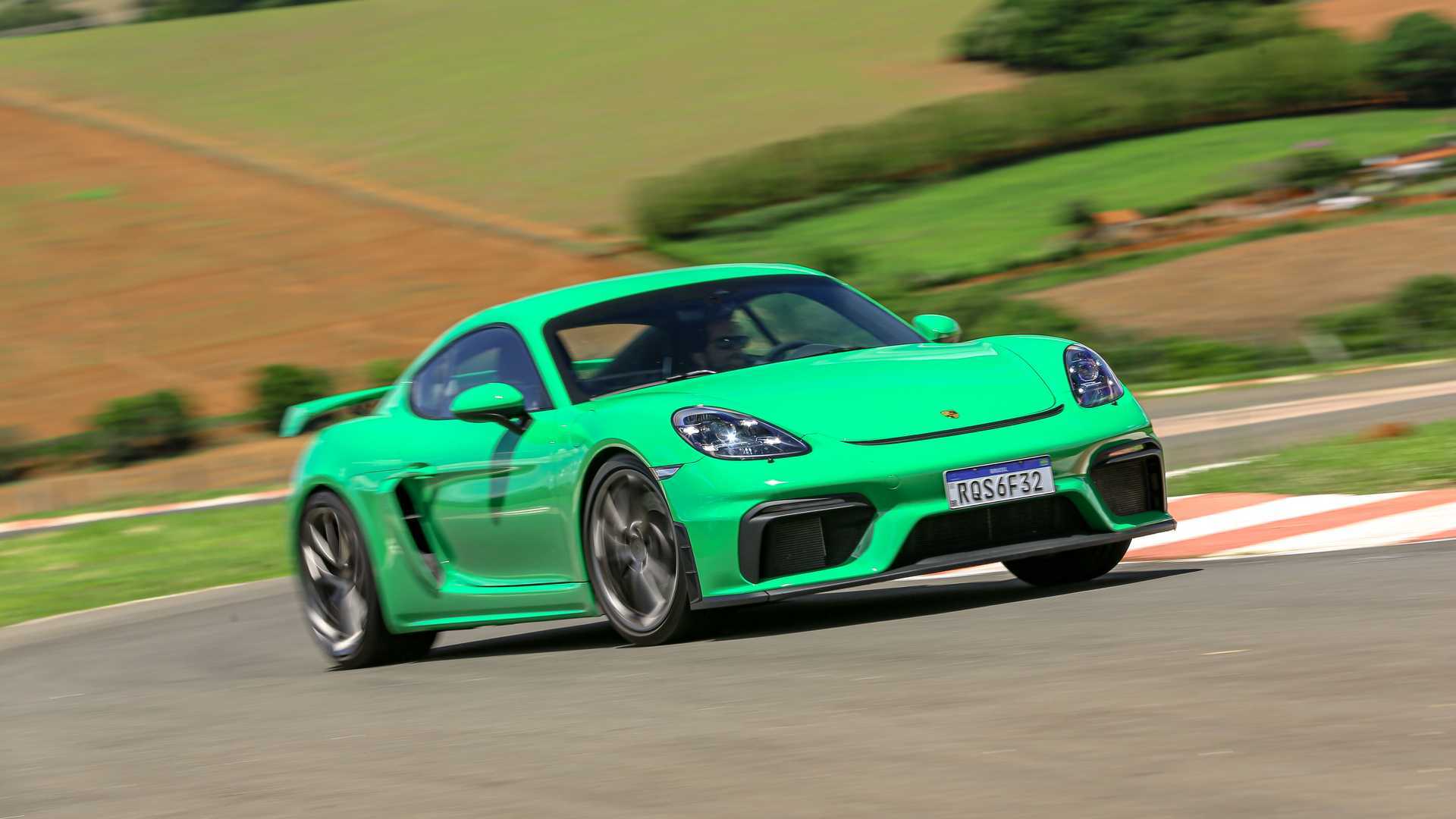 Teste especial: Porsche 911 GT3 e 718 GT4 na pista