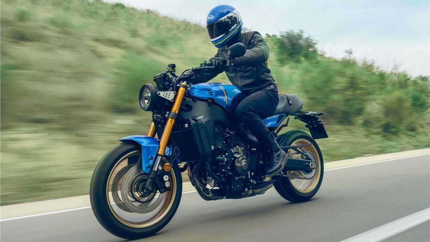 Spec Showdown: Kawasaki Z900RS Vs. Yamaha XSR900