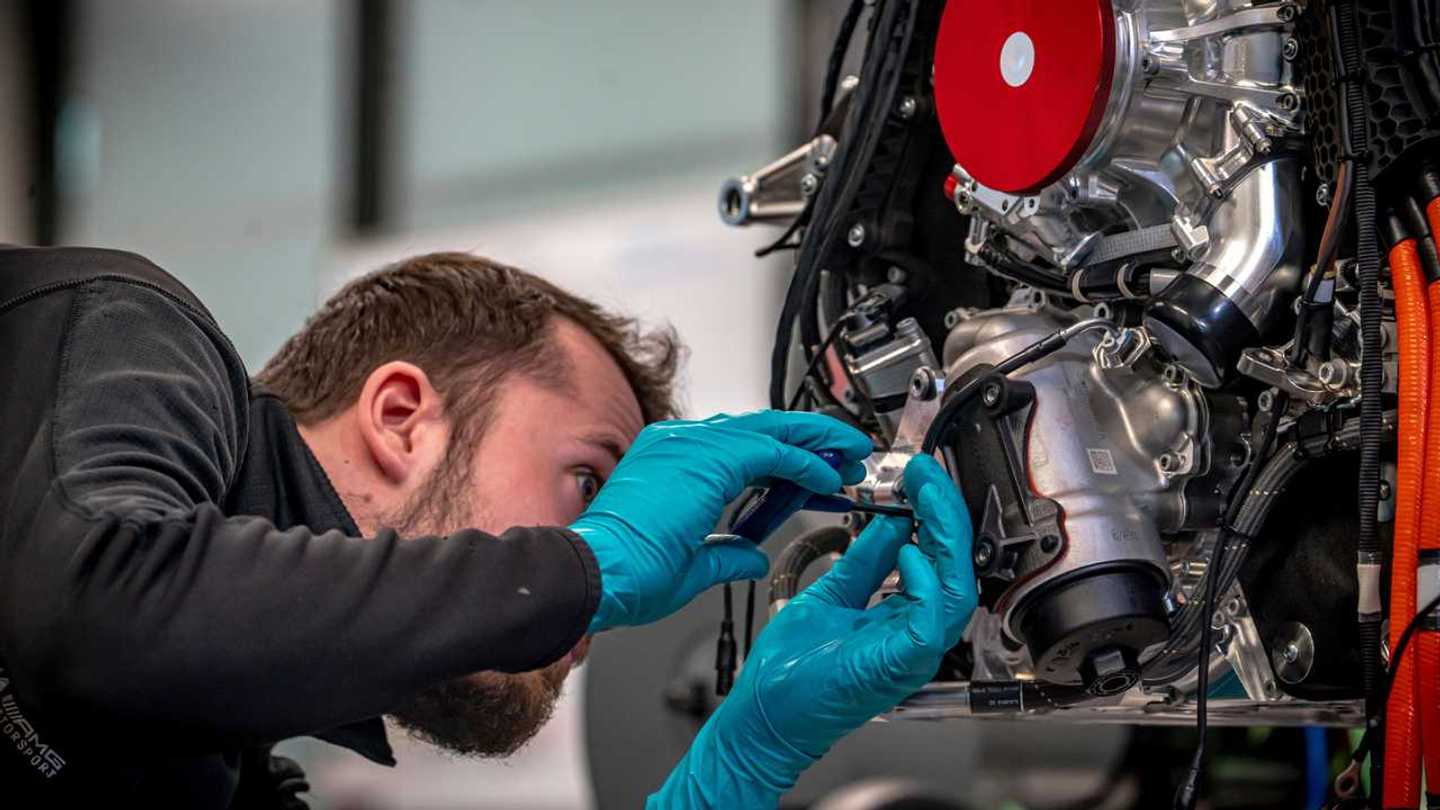 La production de la Mercedes-AMG One a débuté