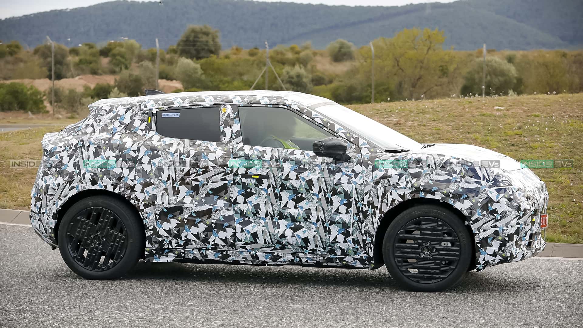 Nissan Juke mit Elektroantrieb (2026): Neue Erlkönigbilder