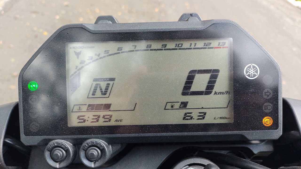 Teste Yamaha MT-03: preços e como anda a esportiva