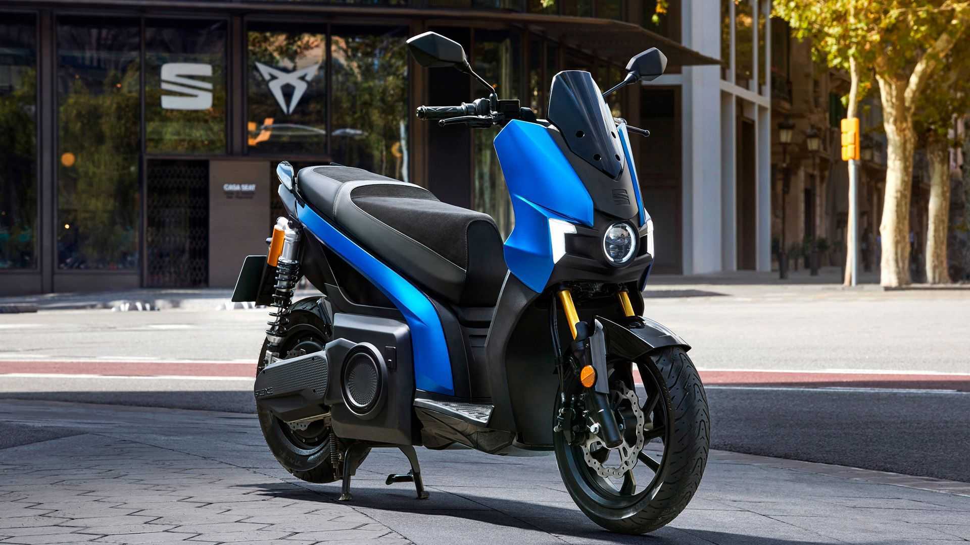 Spanish Automaker SEAT Unveils Mo 125 Performance E Scooter