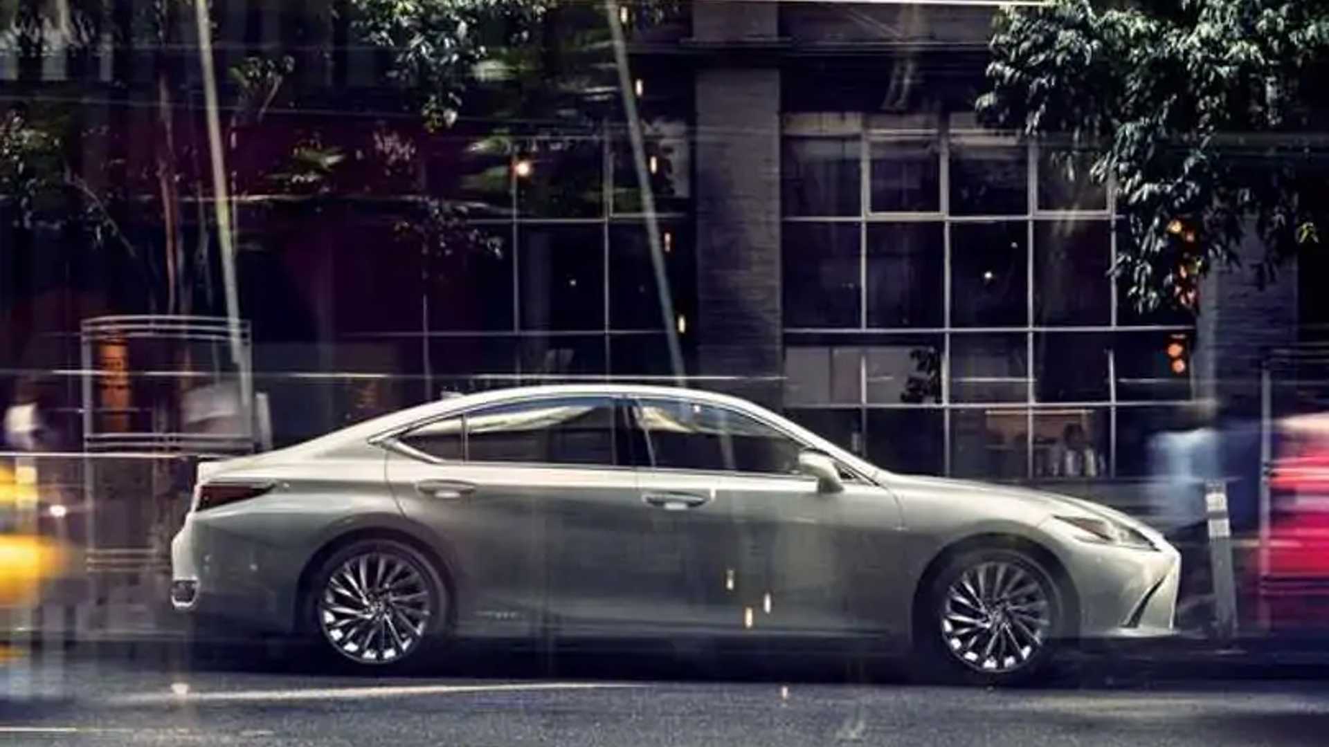 2019 Lexus ES (Japanese-spec) | Motor1.com Photos