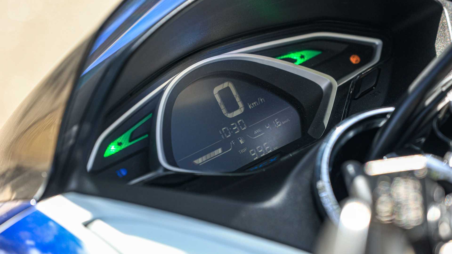 Avaliação Honda PCX 2022: por que é a scooter mais vendida do Brasil?
