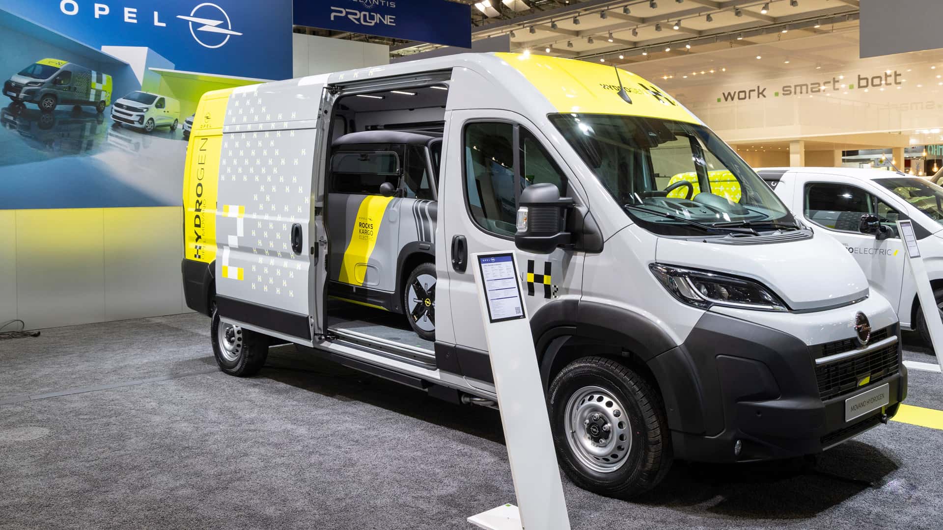 L'Opel Movano Hydrogen debutta all'IAA Transportation