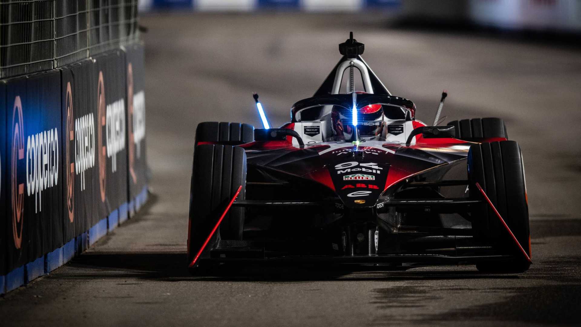 Pascal Wehrlein s'impose devant Jake Dennis à Diriyah