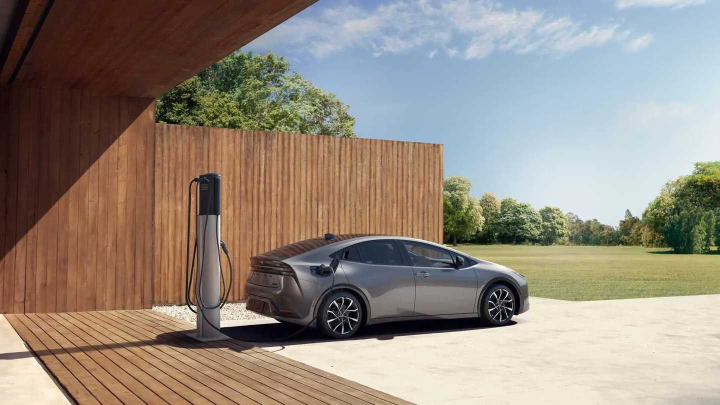 2023 Toyota Prius Prime PHEV Has A Lot More Power And Electric Range