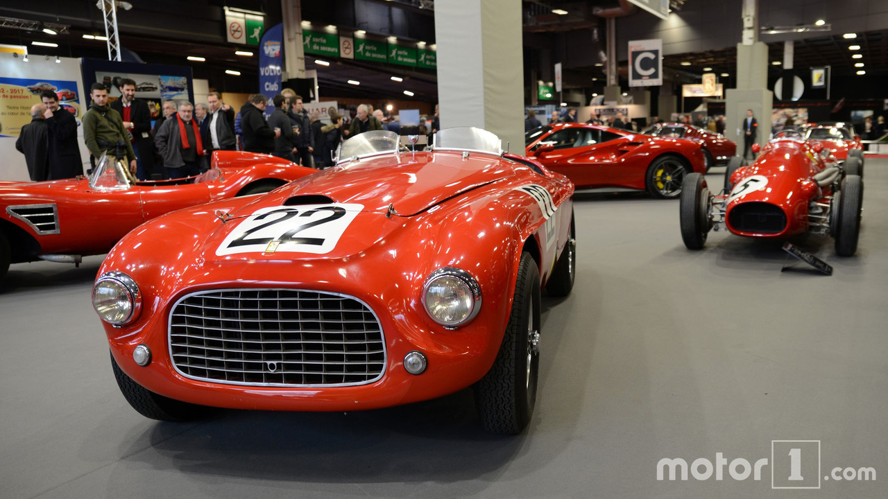 VIDÉO - 70 ans d'histoire de Ferrari à Rétromobile