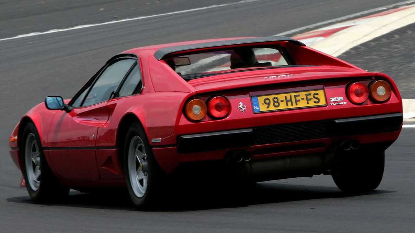 Os primeiros modelos turbo de algumas marcas na história