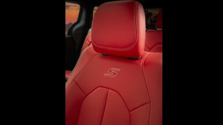 2020 Chrysler Pacifica Red S Edition Is A Colorful Minivan