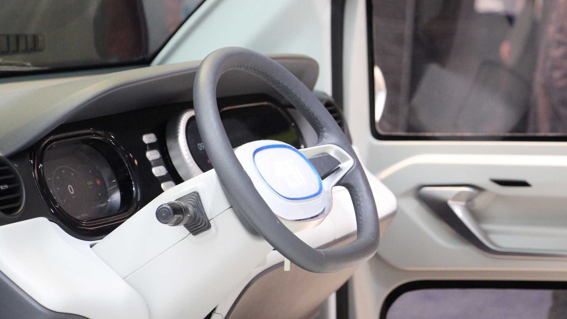 CES 2017 - La petite Eli Zero livre ses secrets