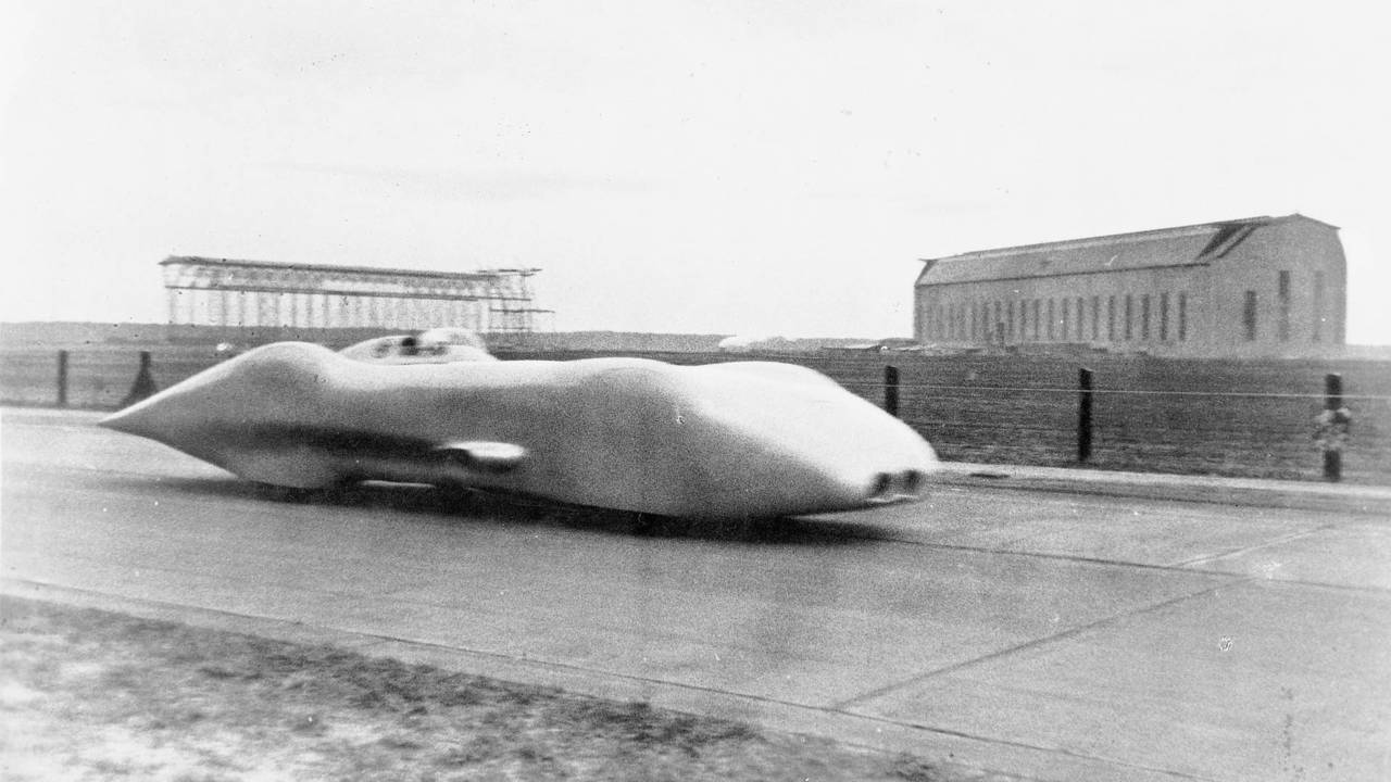 Mercedes marks 80 years since legendary 270mph road speed record
