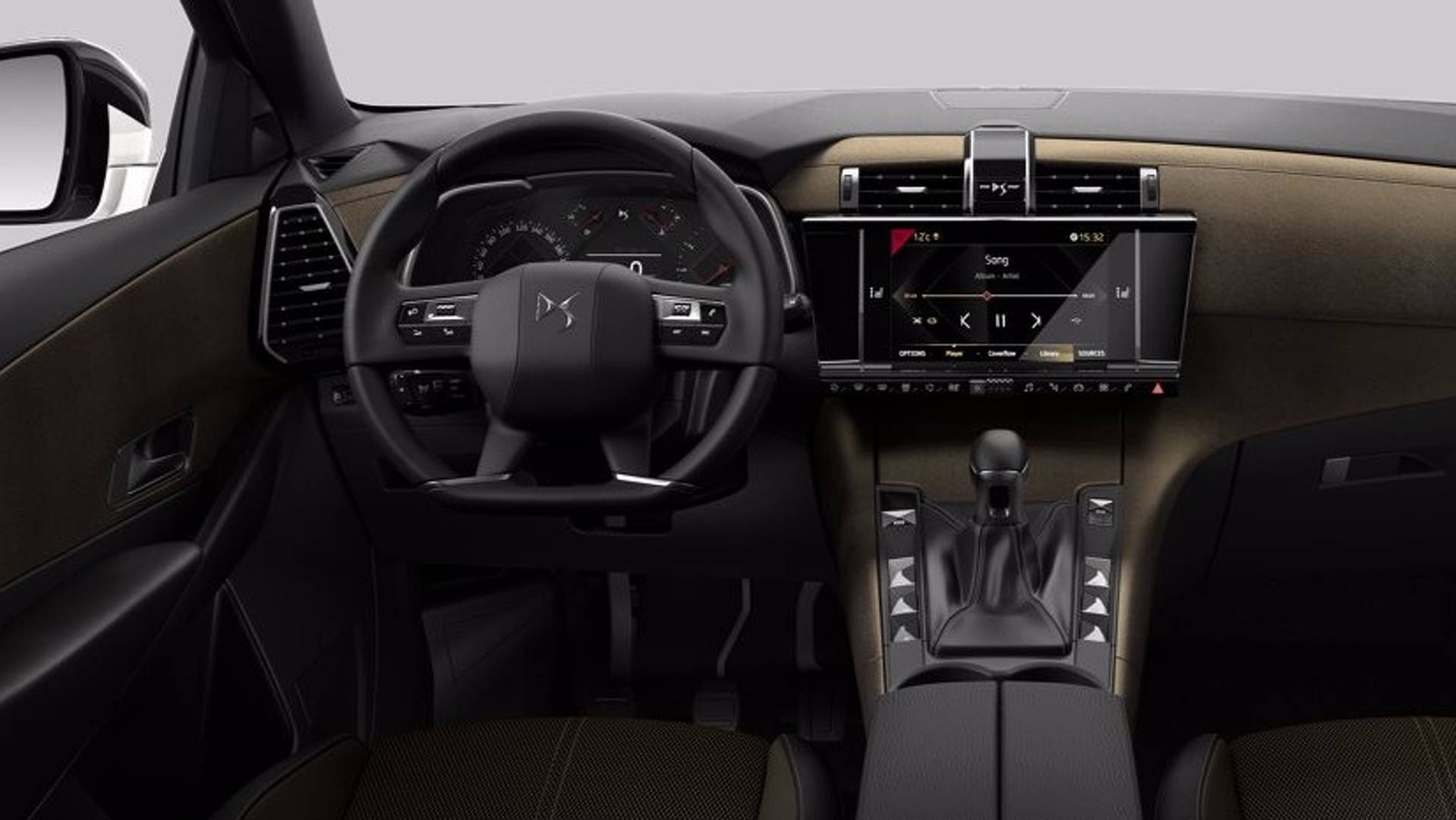 Le DS 7 Crossback de base face au modèle toutes options