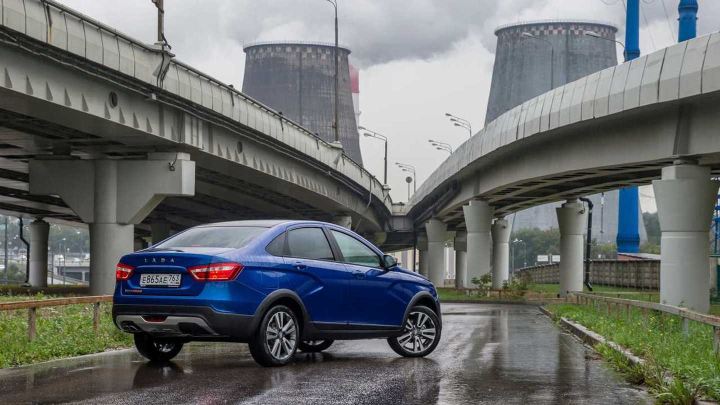 Lada Vesta Cross Limousine (2021) im Fahrbericht