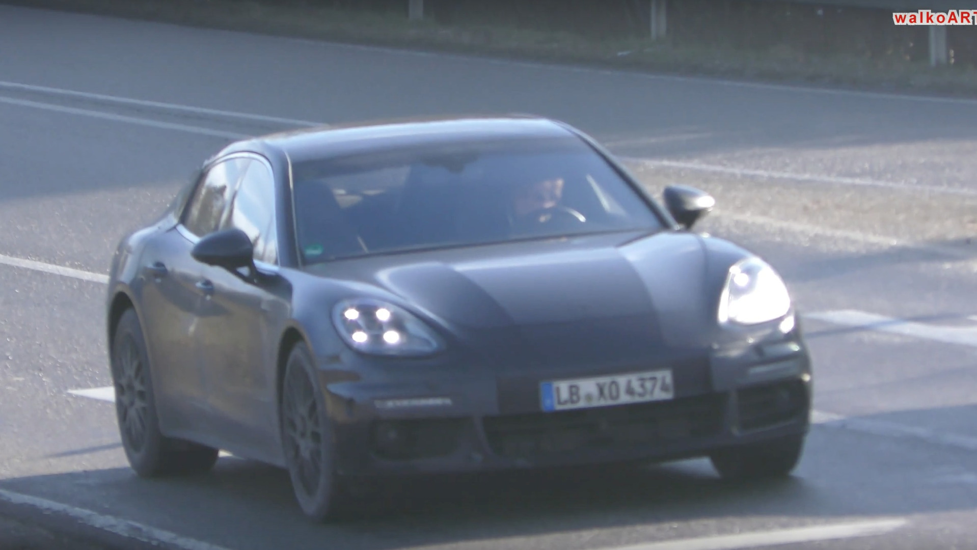VIDÉO - La Porsche Panamera Coupé en balade