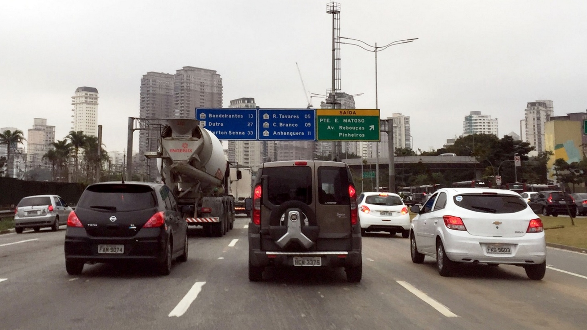 Rodízio veícular em São Paulo passa a ser das 20h até 5h por duas semanas