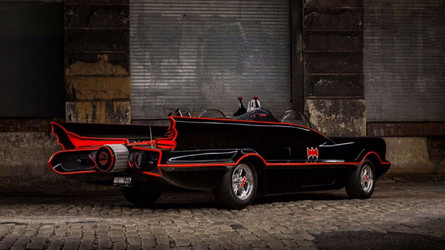 Una réplica del Batmóvil de 1966 puede ser tuya