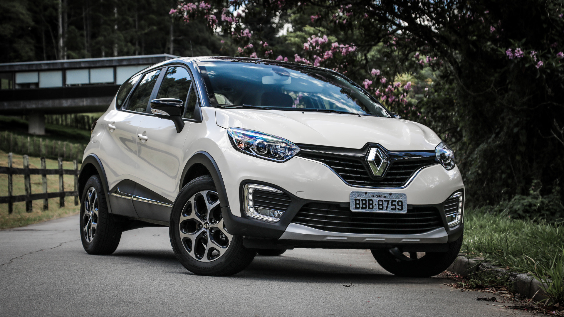 Renault troca Captur europeu pelo brasileiro no Uruguai