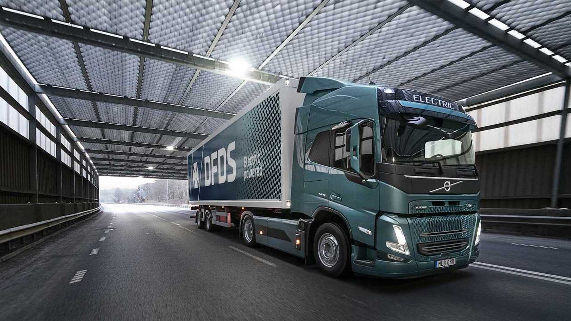 Volvo Trucks e DFDS insieme per la logistica a zero emissioni