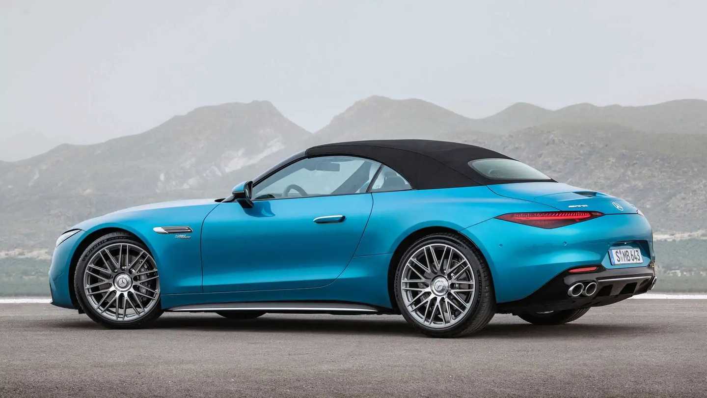 Mercedes-AMG SL43 Debuts With A Turbo Four-Cylinder Using F1 Tech ...