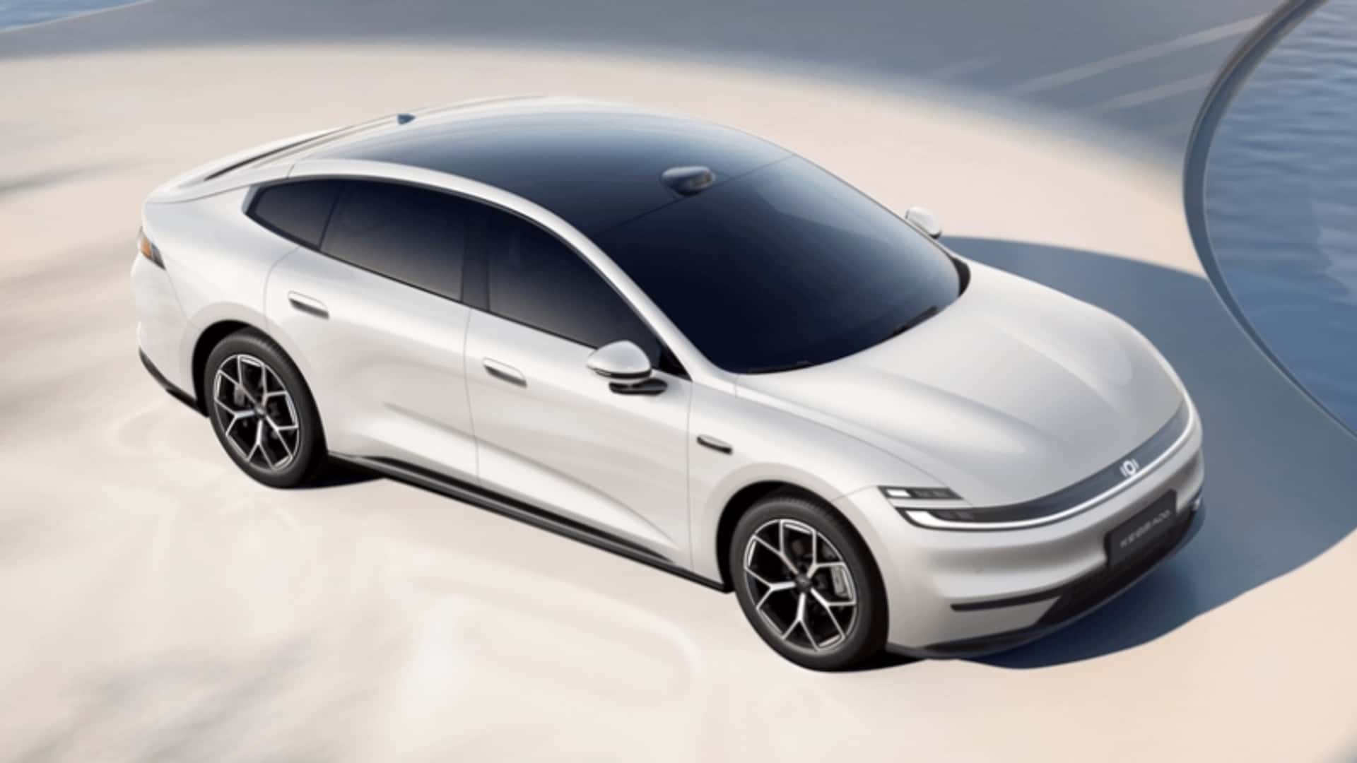 À quoi ressemble la voiture électrique chinoise qui se recharge à 1 km ...