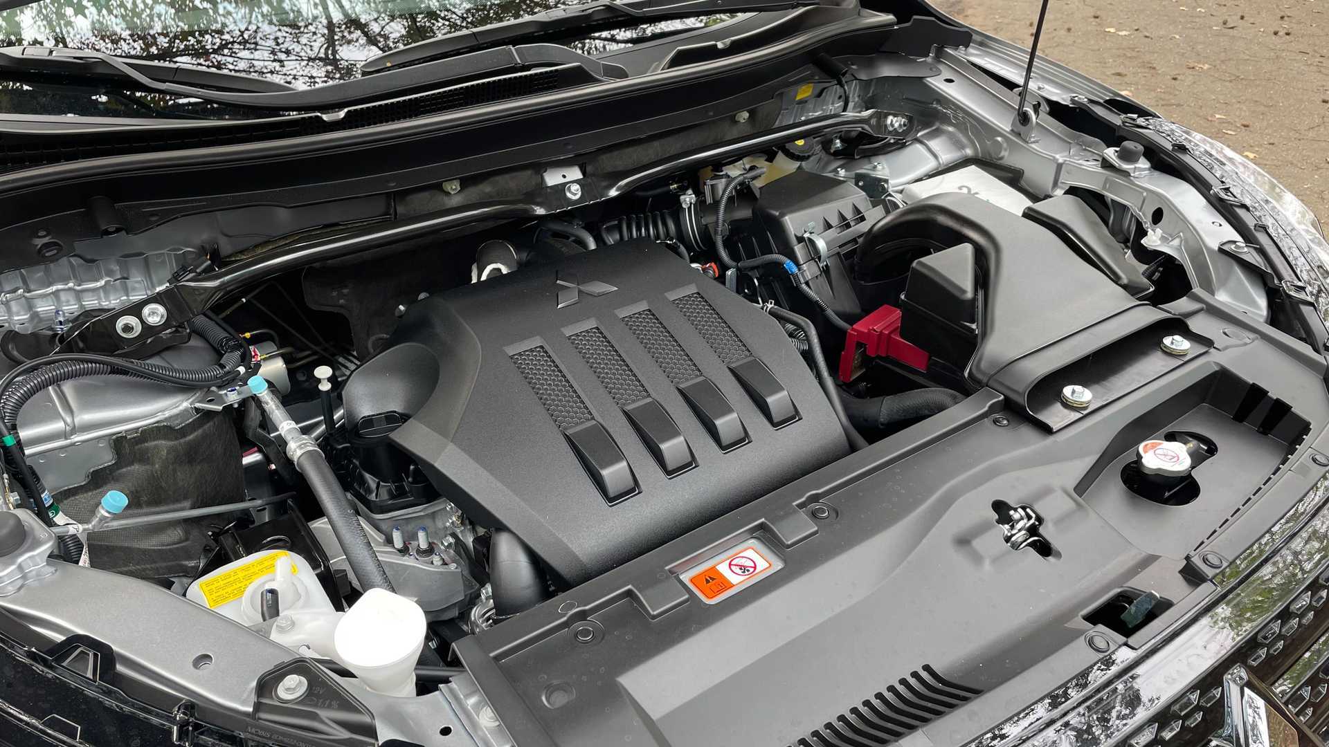 Mitsubishi Eclipse Cross HPE-S AWC 2023: como anda o SUV médio