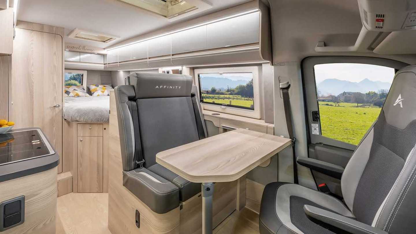 Furgoneta camper Affinity M, con motor diésel y calefacción