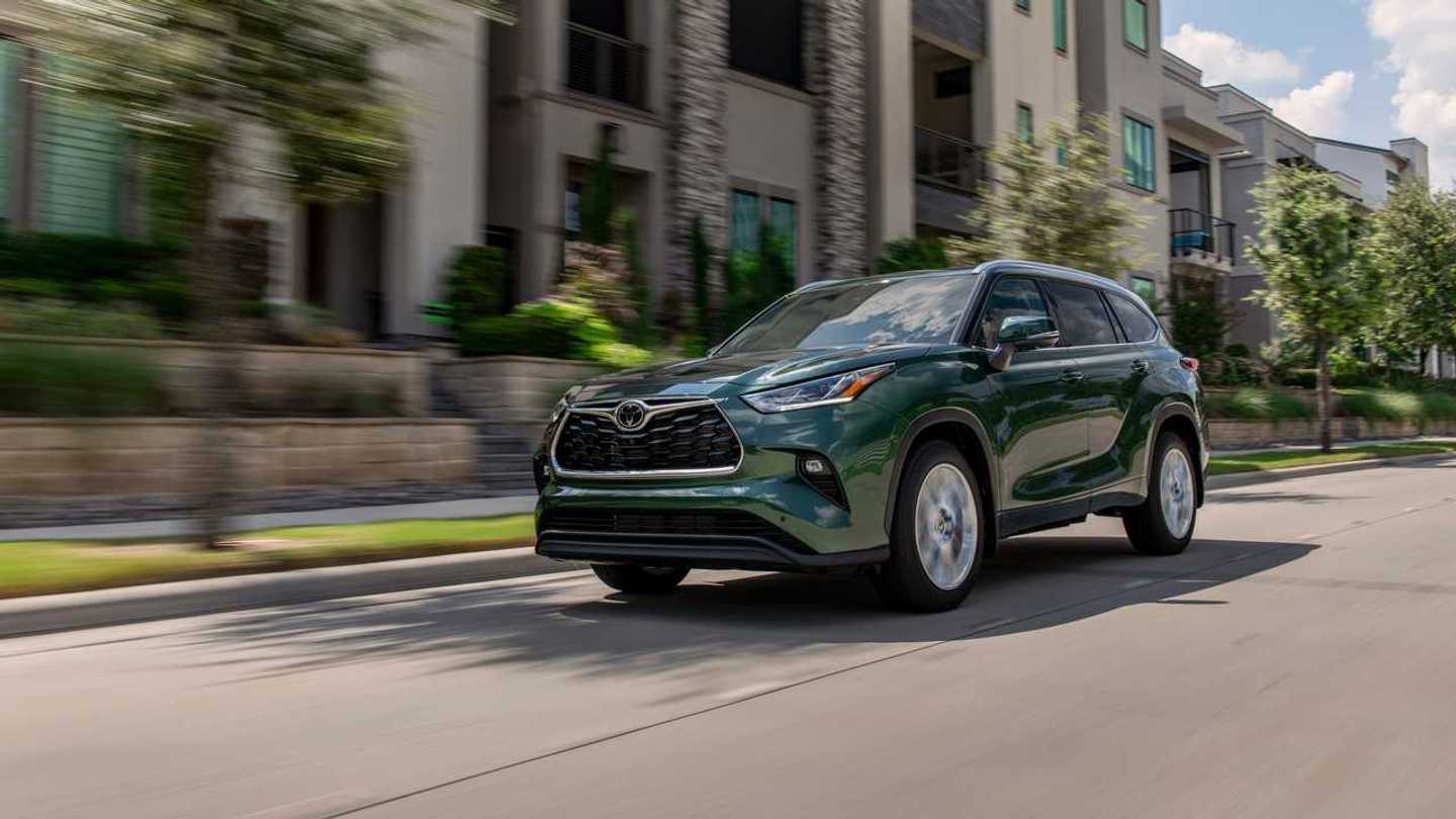 2023 Toyota Highlander First Drive Review: More And Less | Motor1.com