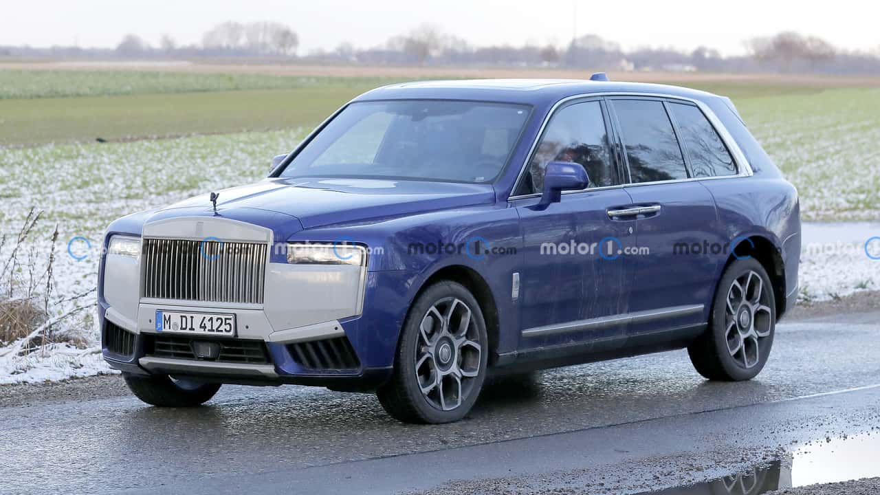 Rolls-Royce Cullinan (2024) erstmals mit Facelift gesichtet