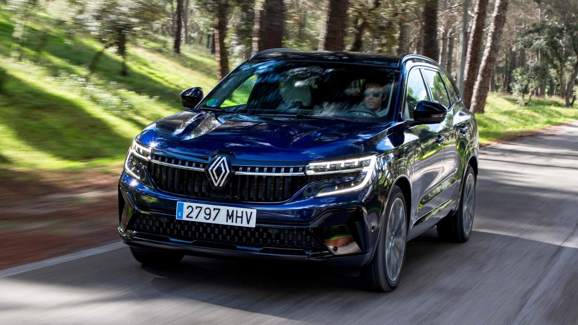 Análisis en vídeo Renault Espace 2024: de monovolumen a SUV híbrido de ...