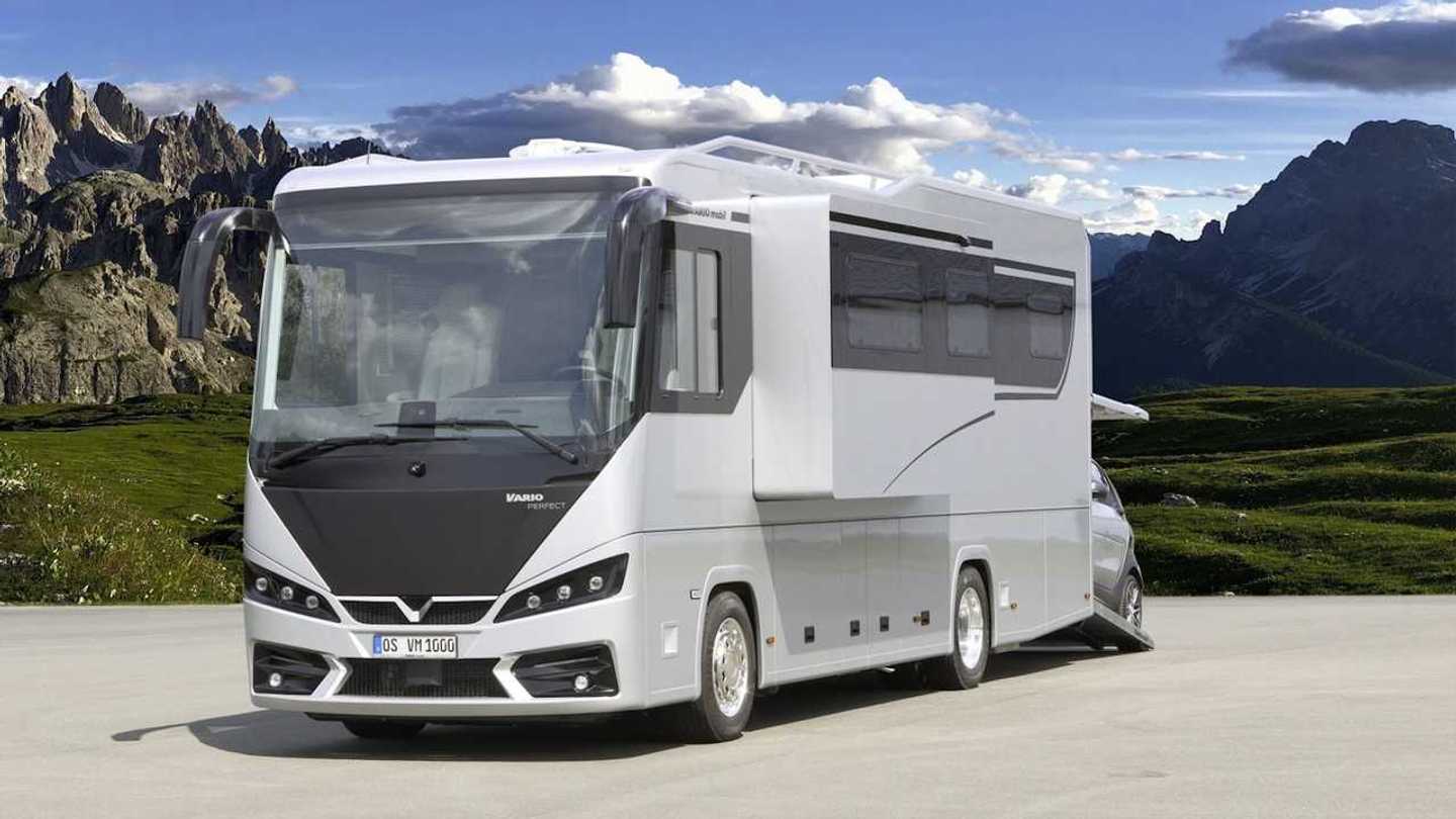 Un lujoso motorhome que es una casa sobre ruedas... ¡con garaje!