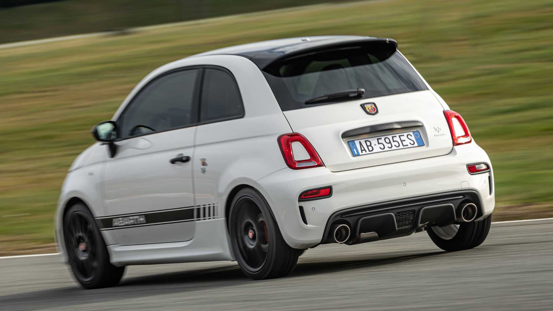 Abarth 595, tutte le novità della gamma 2021