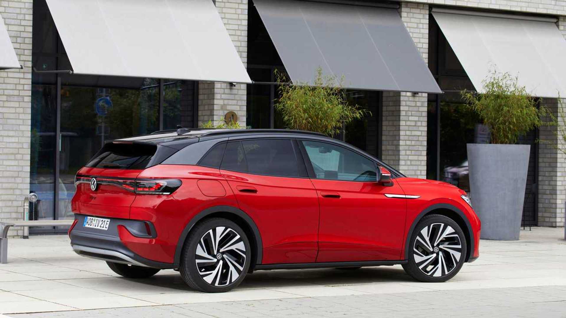 Come cambia il mondo dell'auto? Te lo spiega InsideEVs