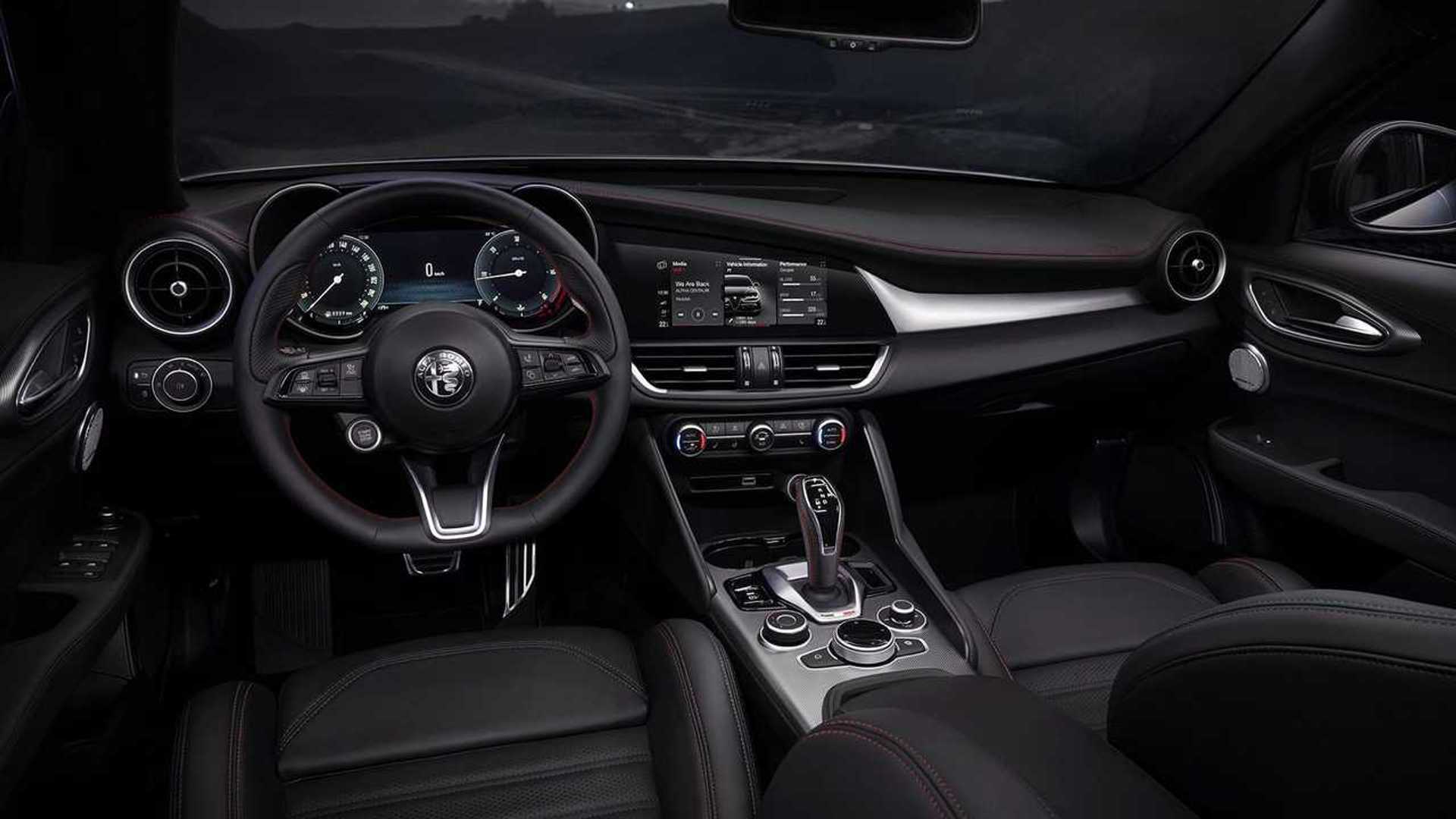 Alfa Romeo Giulia 2023, prova, restyling, fari LED matrix