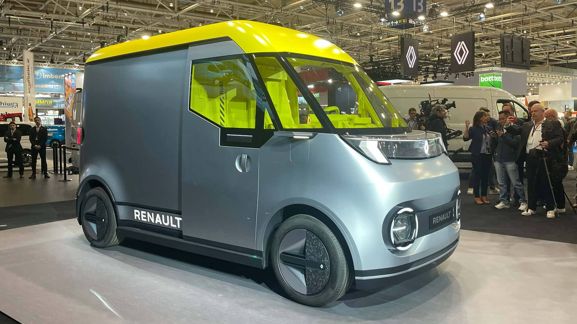 Renault Estafette Concept debuts: Electric delivery van for the city